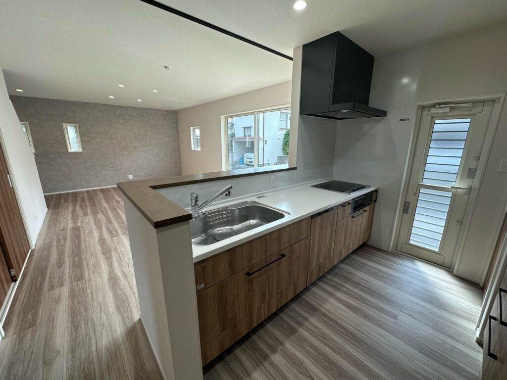 別府市 新築 ロフト付き5LDKの魅力的な住まい